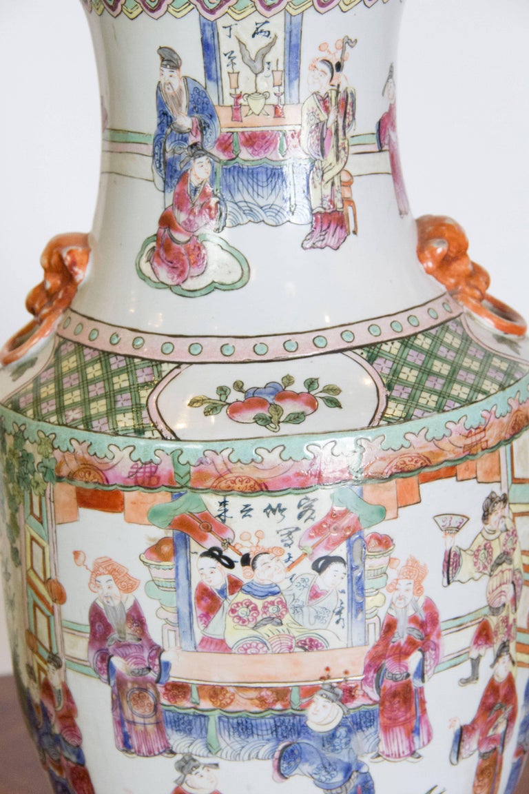 Hand-Painted Chinese Figural Lamp with Foo Lion Detail For Sale at 1stDibs