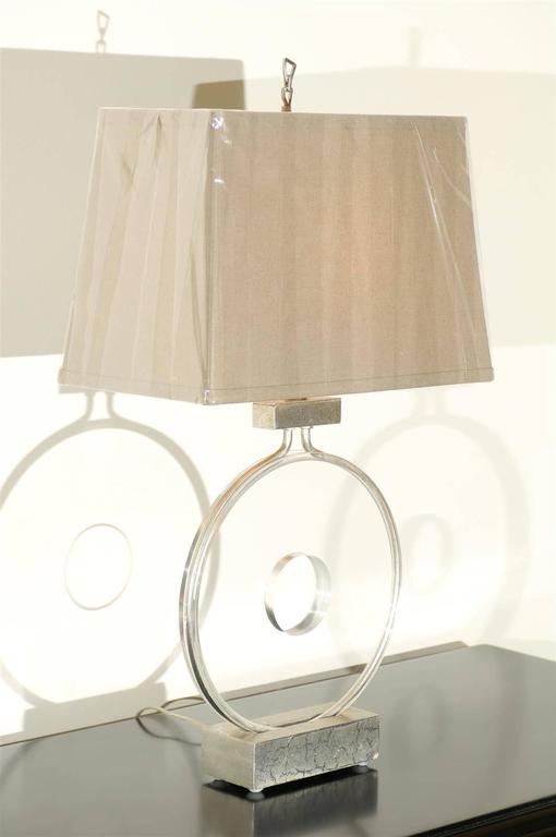 Restored Pair of Stylish Vintage Lucite Disk Lamps For Sale at 1stDibs