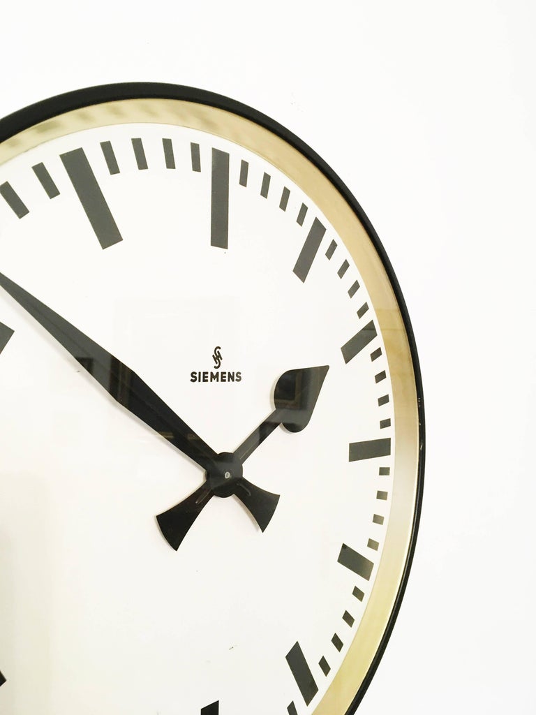 Large Siemens Factory, Station or Workshop Wall Clock For Sale at 1stdibs