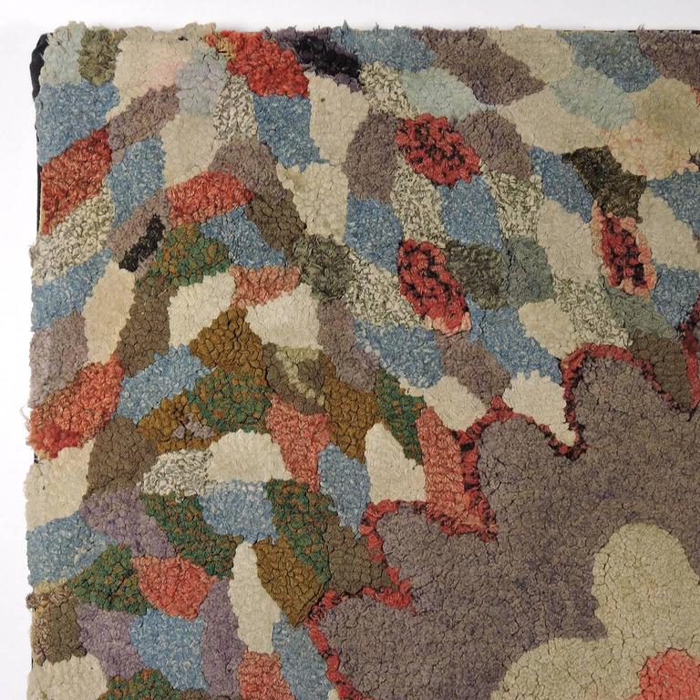 Wonderful and Graphic Vintage American Hooked Rug For Sale at 1stDibs
