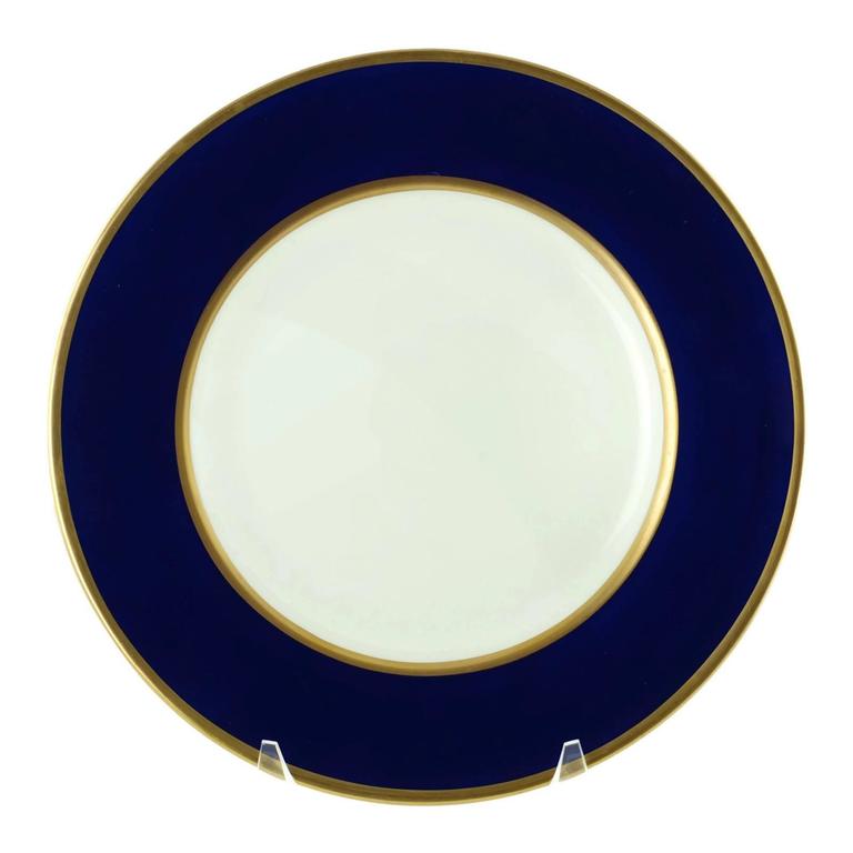 Set of 18 Wedgwood Cobalt Blue and Gilt Banded Dinner Service Plates at ...