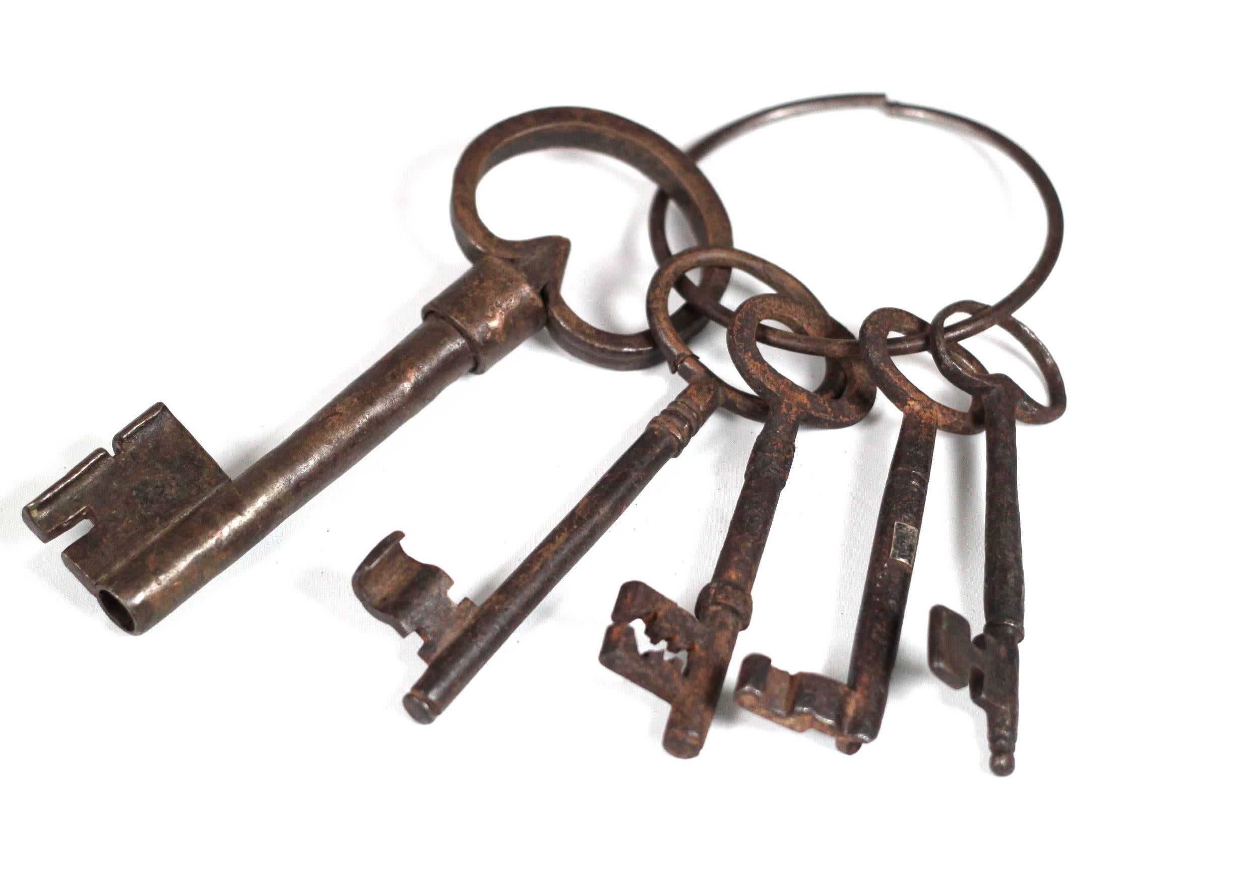 Set of Hand-Forged Cast Iron Keys, circa 1700s For Sale at 1stDibs