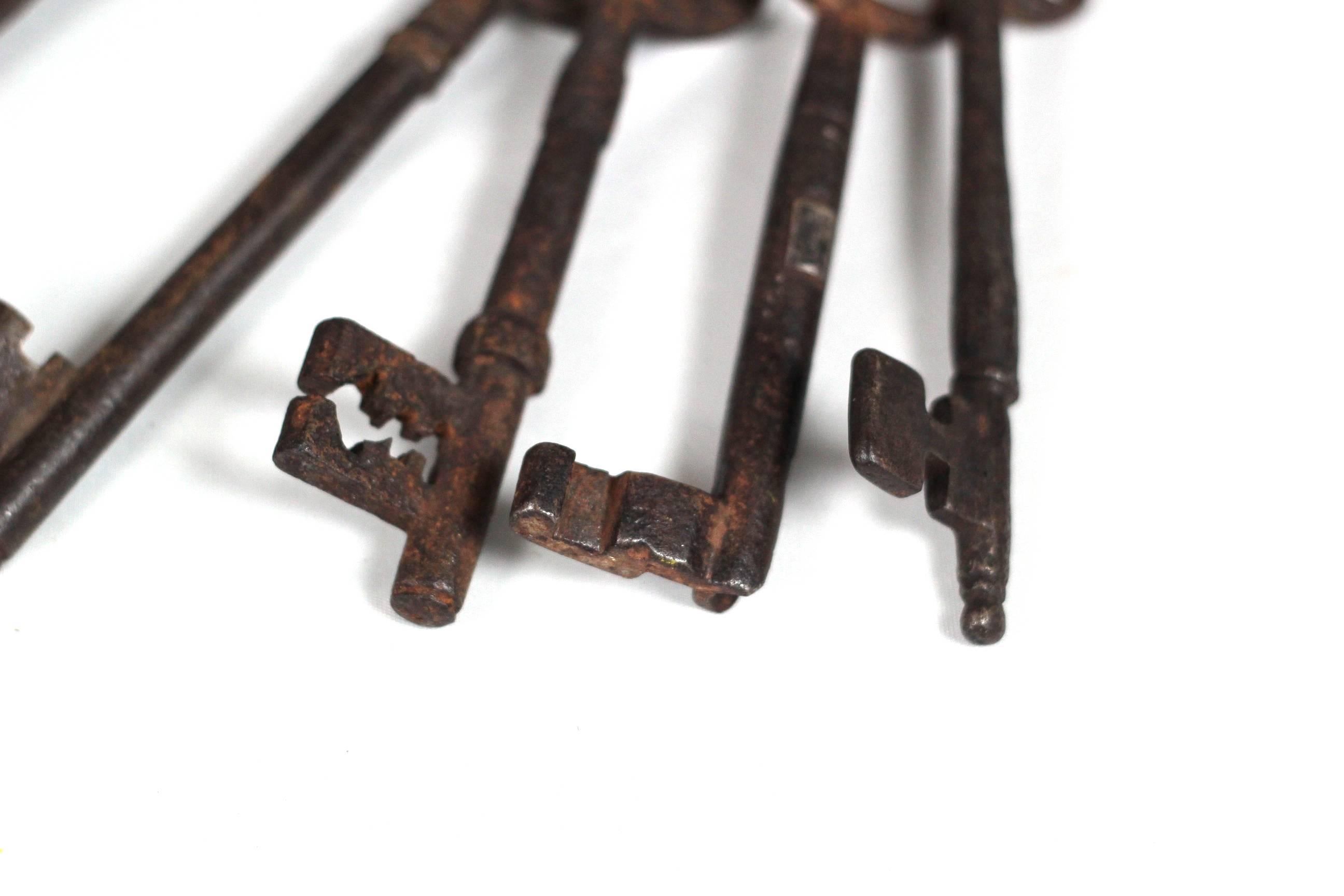 Set of Hand-Forged Cast Iron Keys, circa 1700s For Sale at 1stDibs