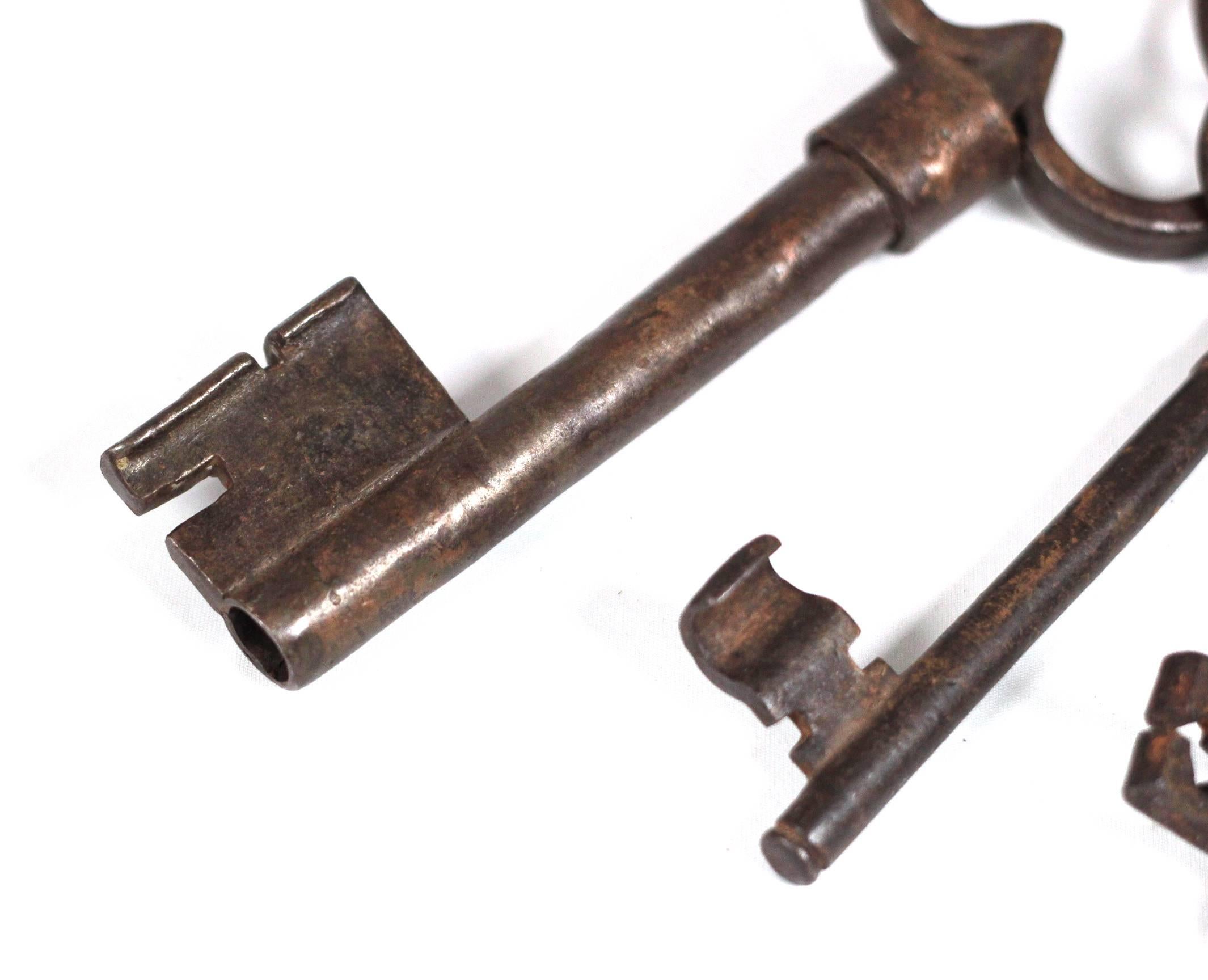 Set of Hand-Forged Cast Iron Keys, circa 1700s For Sale at 1stDibs