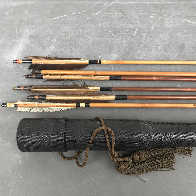 Japanese Antique Samurai Quiver and Bamboo Arrows at 1stDibs