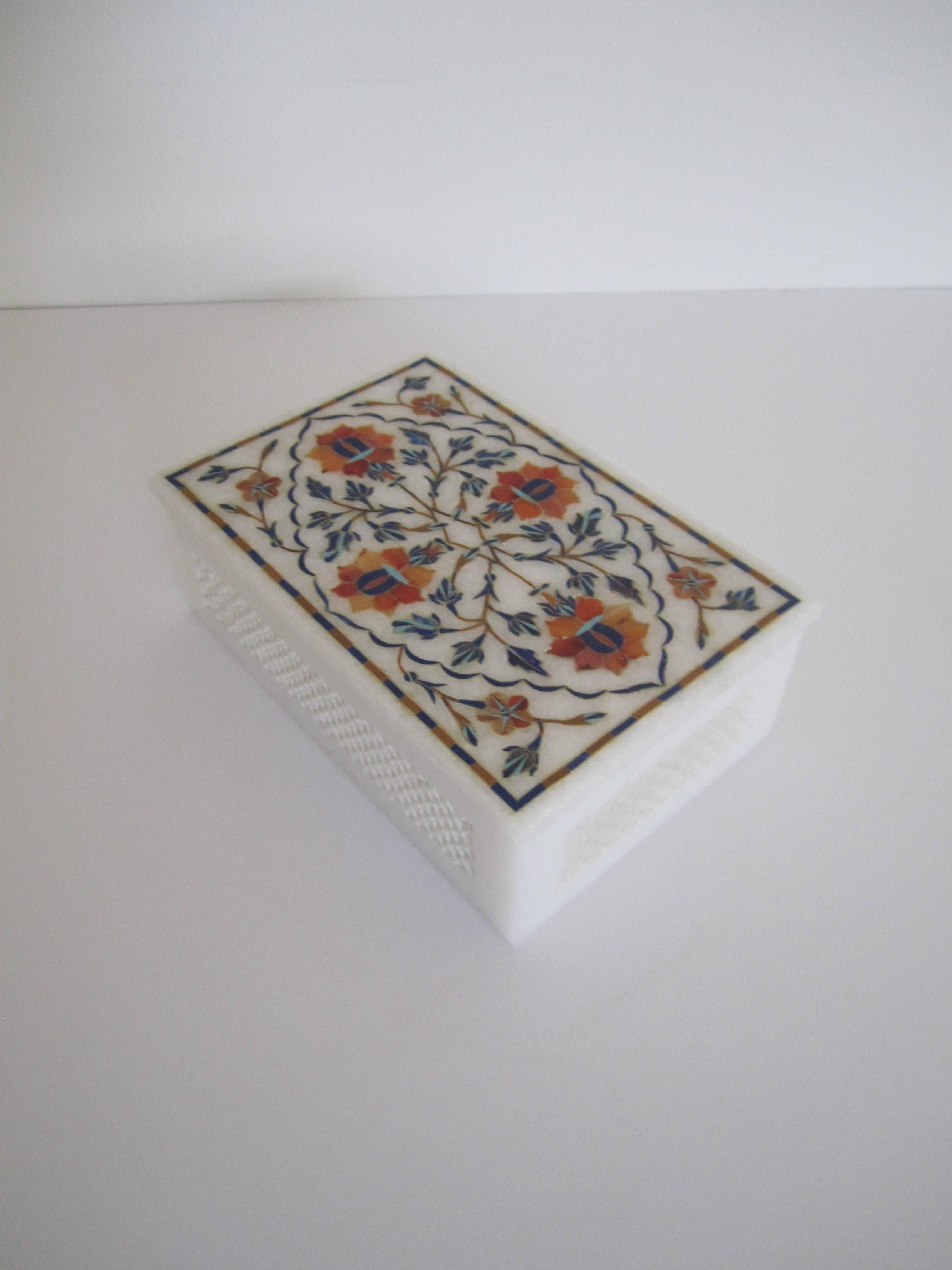 Vintage White Marble Box with Inlaid Top at 1stDibs