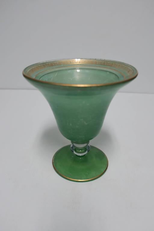 Green and Gold Glass Urn Vase For Sale at 1stDibs | gold vase