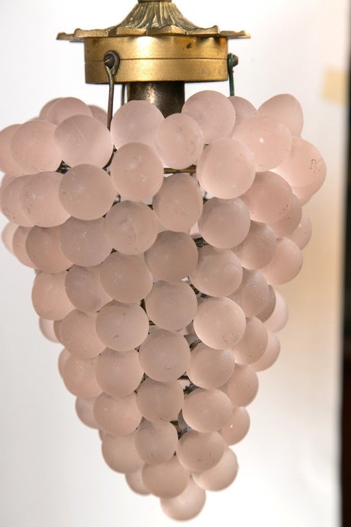Mid-Century Italian Grape Cluster Pendant Light Fixture For Sale at 1stDibs