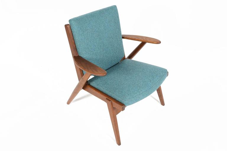 Paddle Arm Lounge Chair in Stained Oak For Sale at 1stDibs