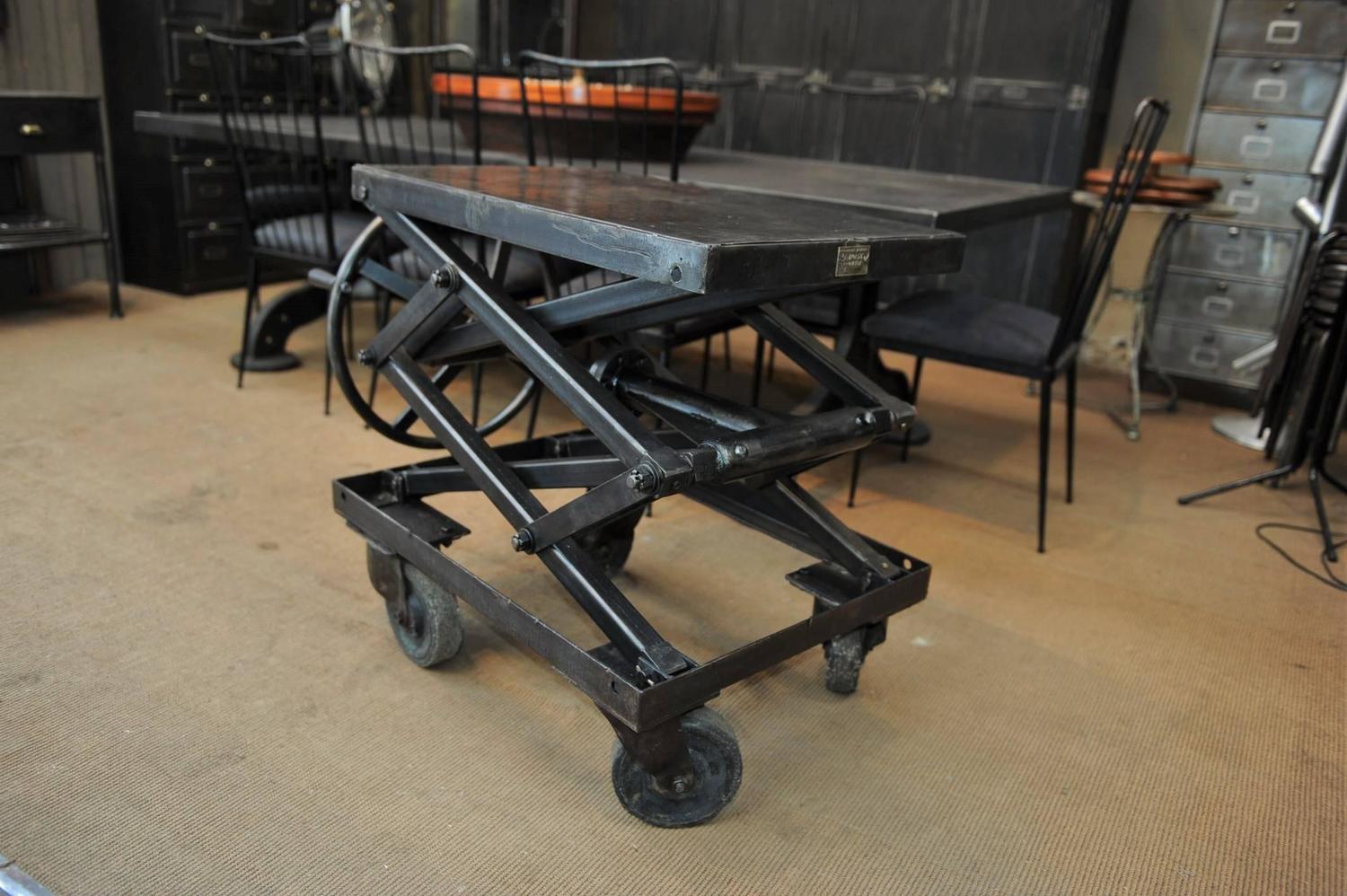 Industrial Iron French Factory Iron Rising, 1930s For Sale at 1stdibs