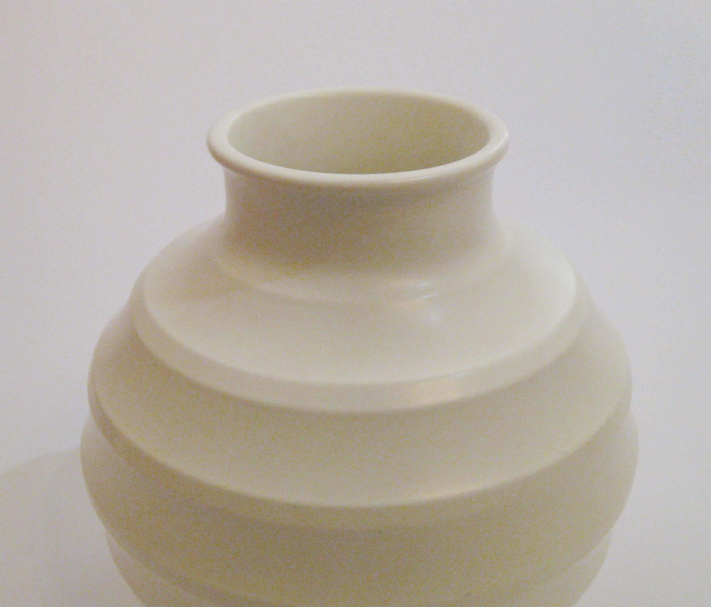 "Moonstone" Vase Designed by Keith Murray, circa 1933 For Sale at 1stDibs