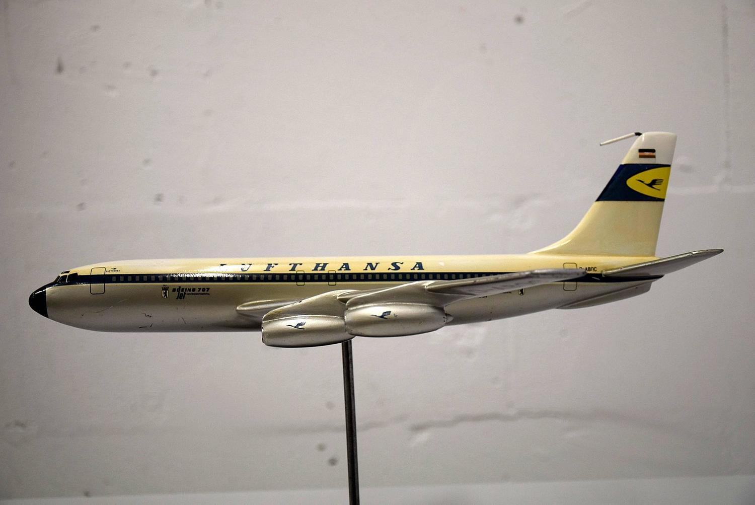Boeing 707 Lufthansa Scale Model For Sale at 1stdibs