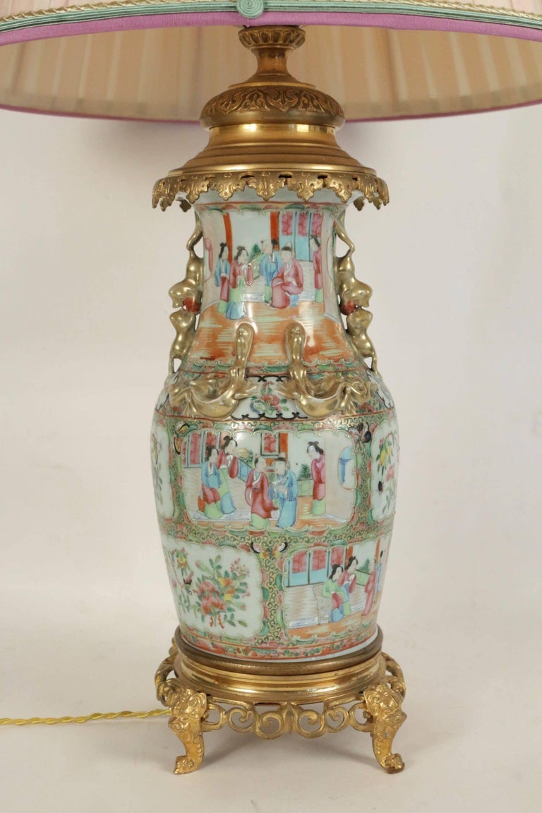 Chinese Porcelain Lampe from the 19th Century For Sale at 1stdibs
