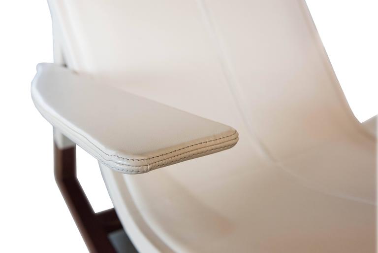 Poltrona Frau Don'Do Rocking Chair at 1stDibs