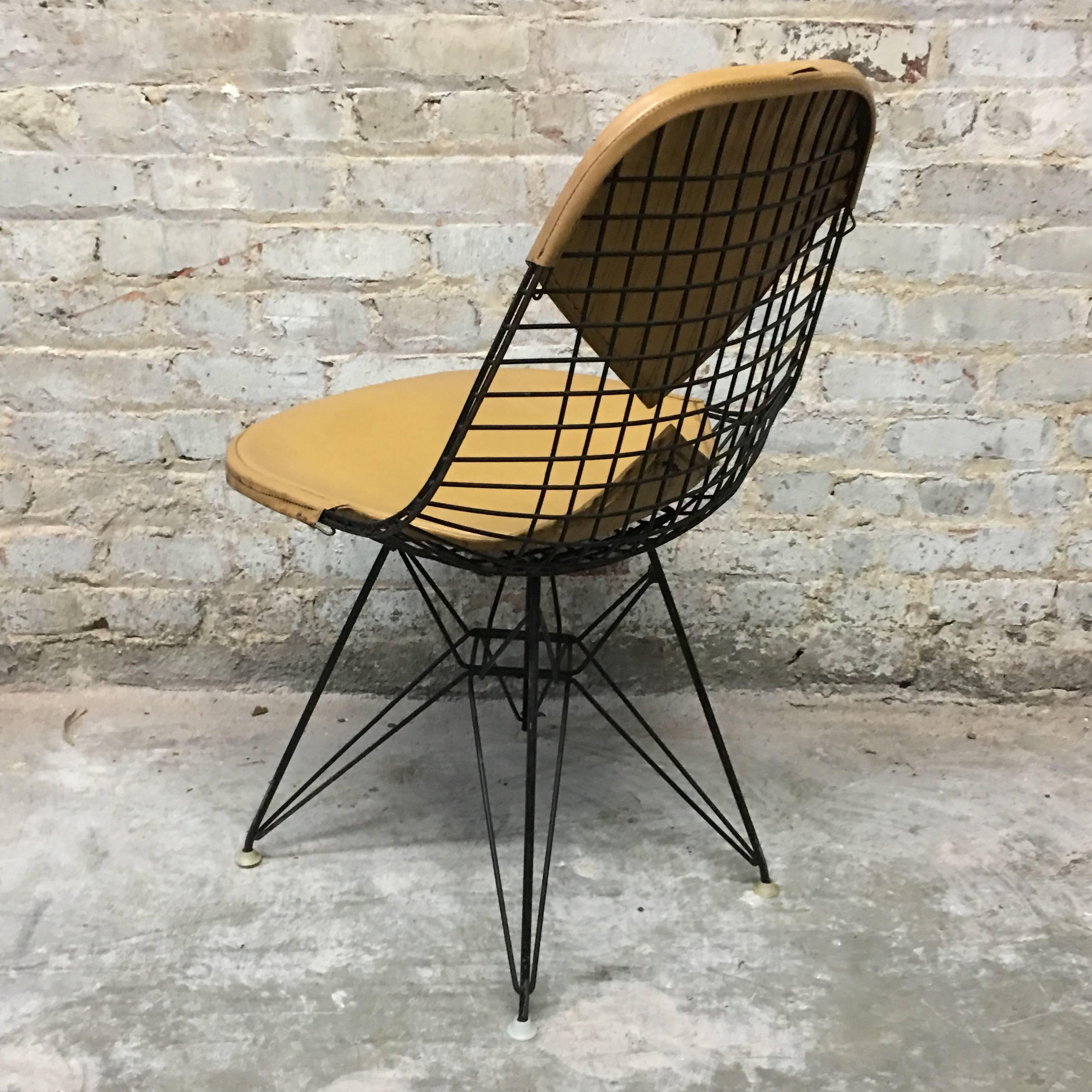 Herman Miller Eames DKR-2 Bikini Chair For Sale at 1stDibs