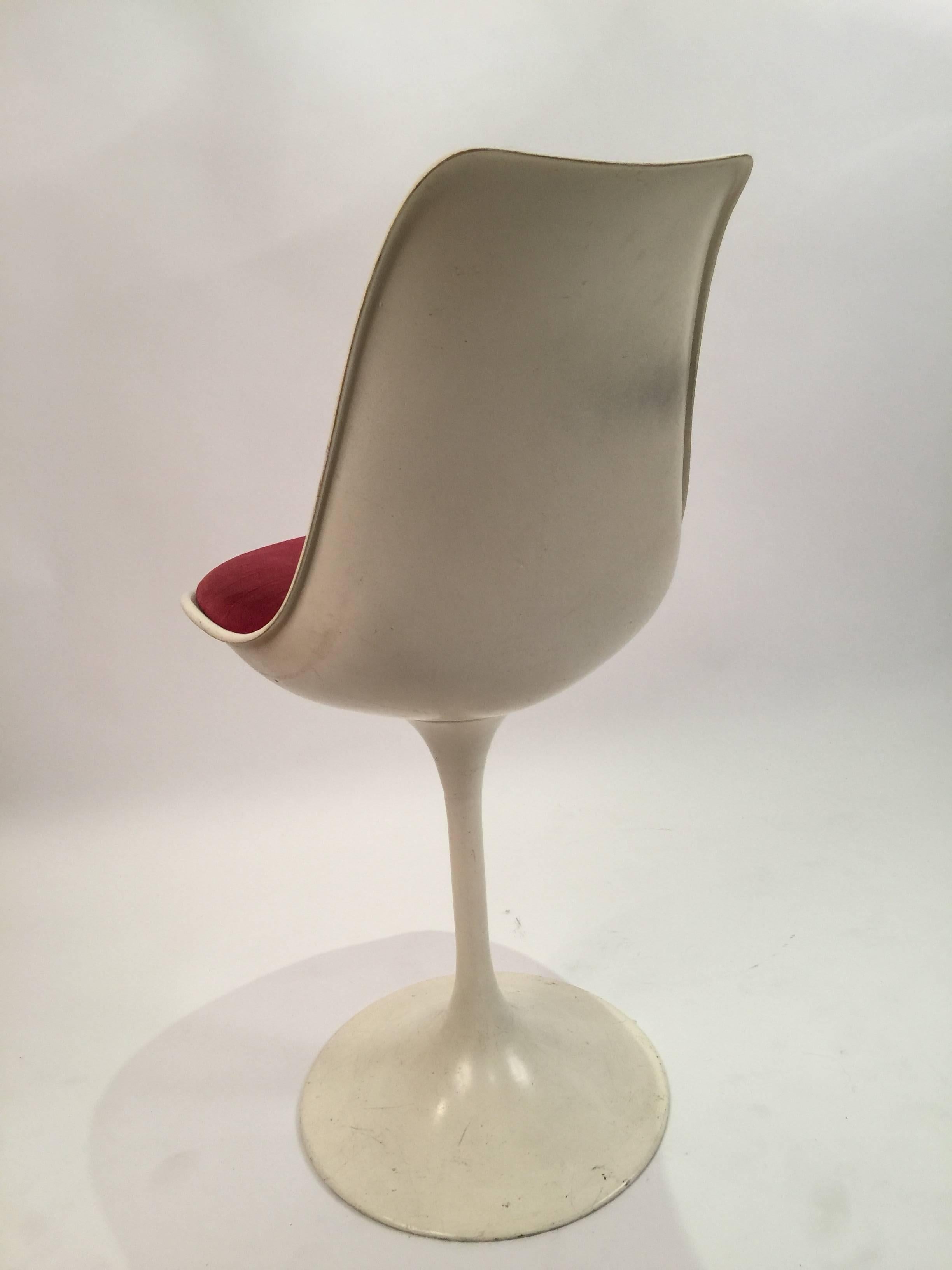 Counter Height Eero Saarinen Tulip Style Chair at 1stDibs | tulip ...