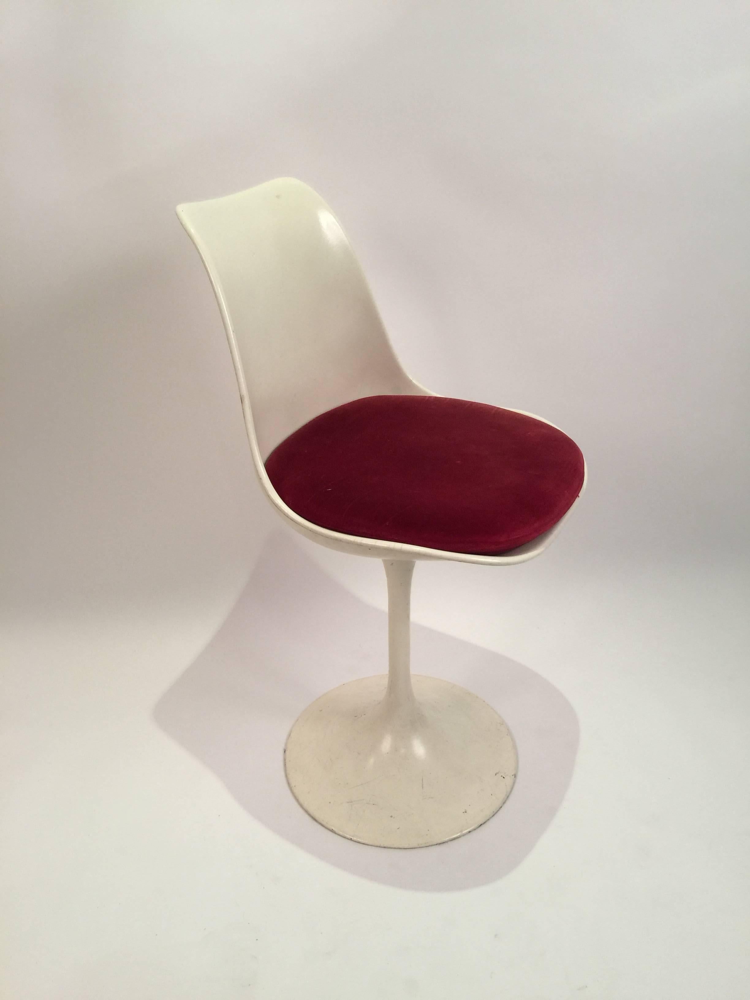 Counter Height Eero Saarinen Tulip Style Chair at 1stDibs | tulip ...