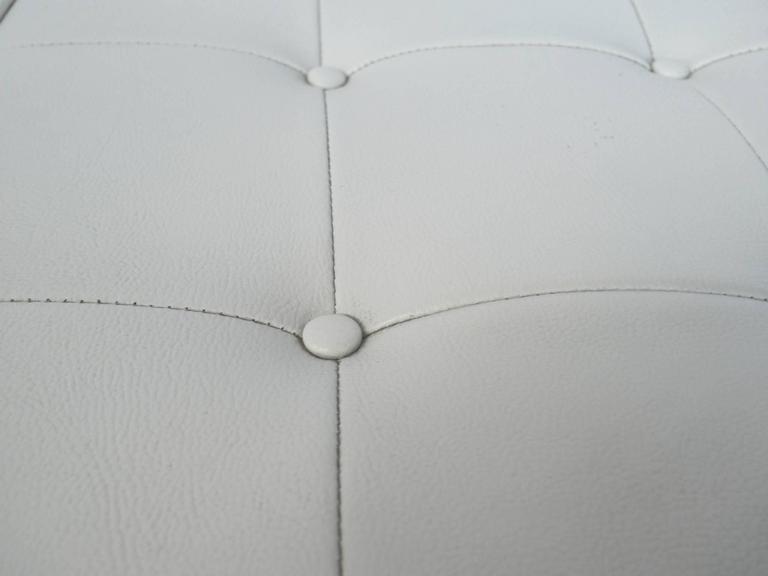 1960s White Vinyl Tufted Bench by Hibriten Chair Co at 1stDibs
