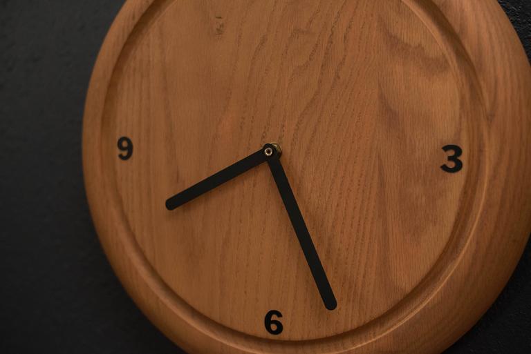Vintage Solid Wood Wall Clock by Howard Miller For Sale at 1stdibs