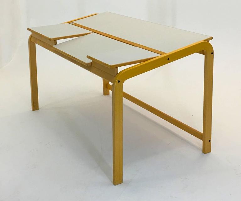 Mac table desk store
