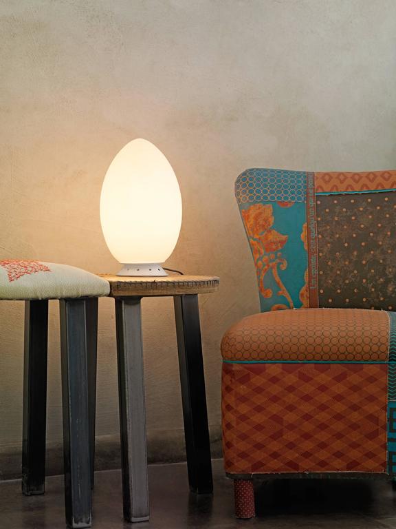 Fontana Arte Small Uovo Table Lamp in Metal Frame and Blown Glass For ...