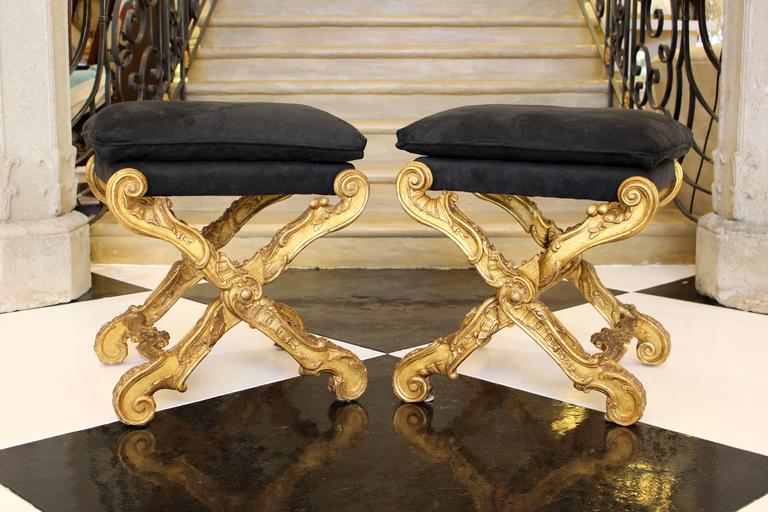 Contemporary Pair of Louis XV Style Giltwood X-Shaped Upholstered ...