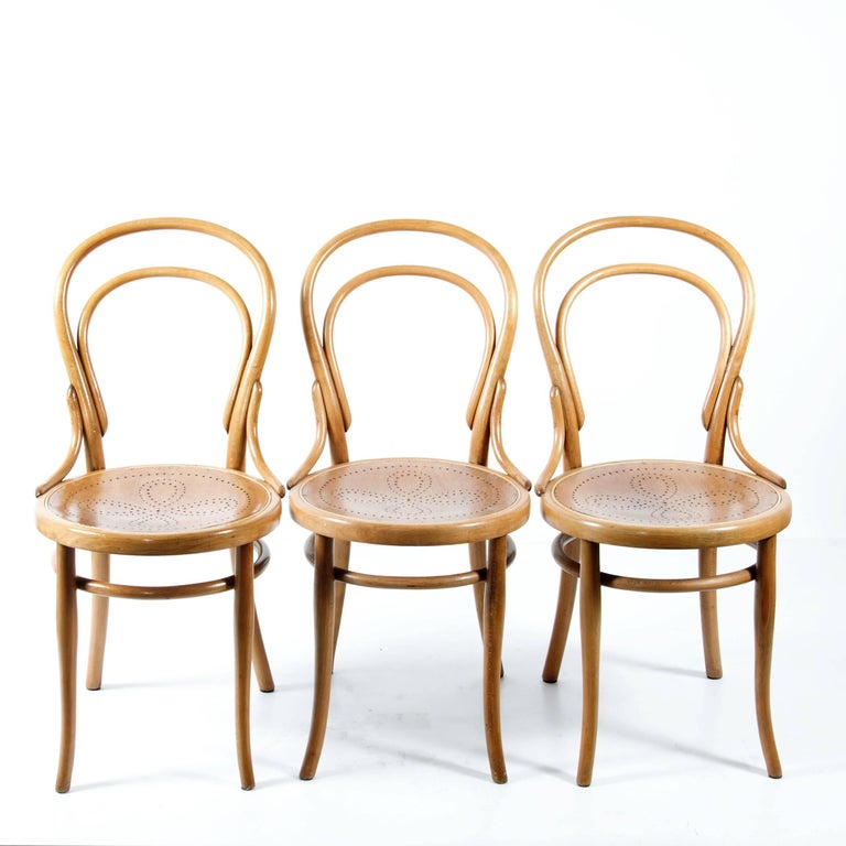Set of Four Thonet Chairs No. 14 at 1stDibs