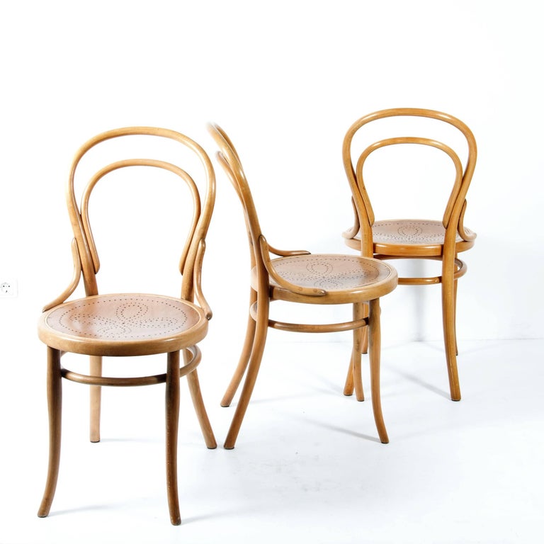 Set of Four Thonet Chairs No. 14 at 1stDibs
