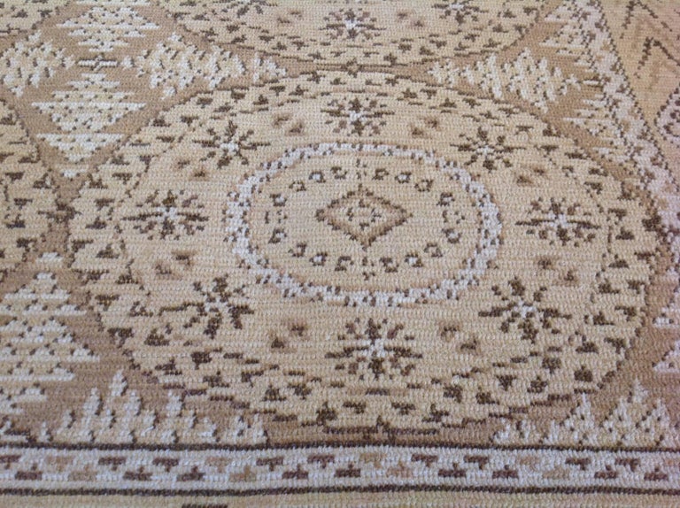 Geometric Floral European Rug For Sale at 1stDibs