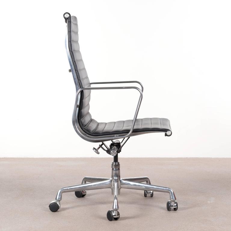Eames Executive Office Chair for Herman Miller at 1stDibs