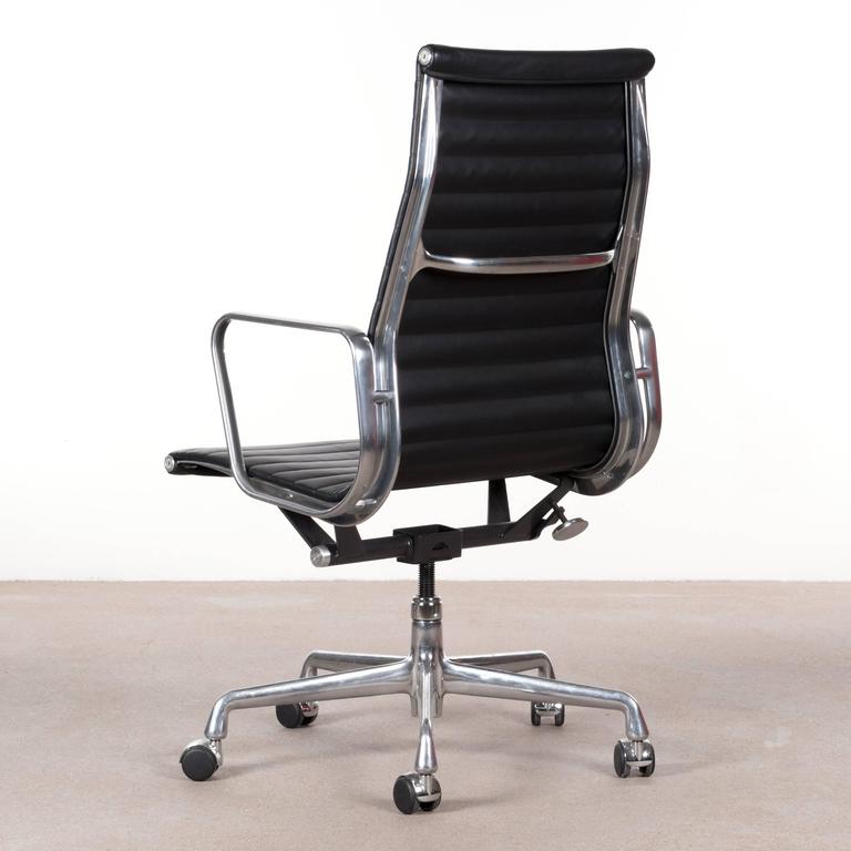 Eames Executive Office Chair for Herman Miller at 1stDibs