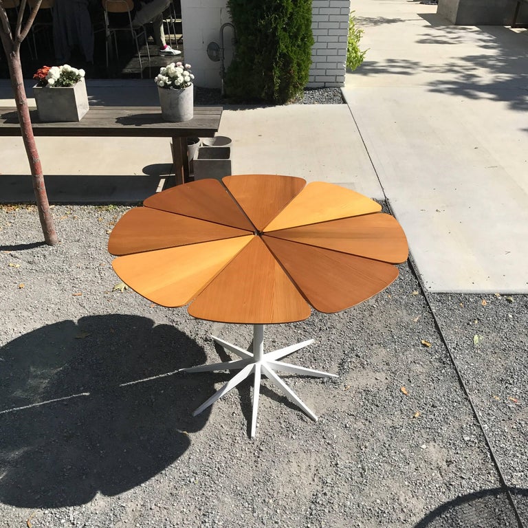 Vintage Richard Schultz Redwood "Petal" Dining Table for Knoll For Sale ...
