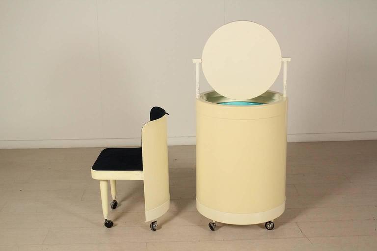 Plastic Dressing Table with Mirror Manufactured in Italy, 1970s at 1stDibs