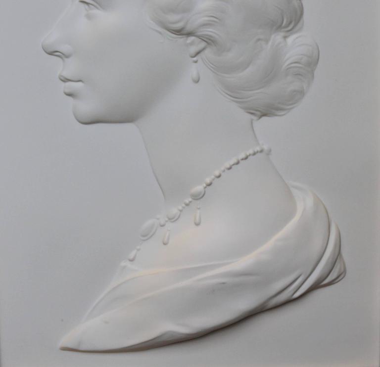 Royal Worcester Arnold Machin Framed Plaque of Queen Elizabeth II at ...