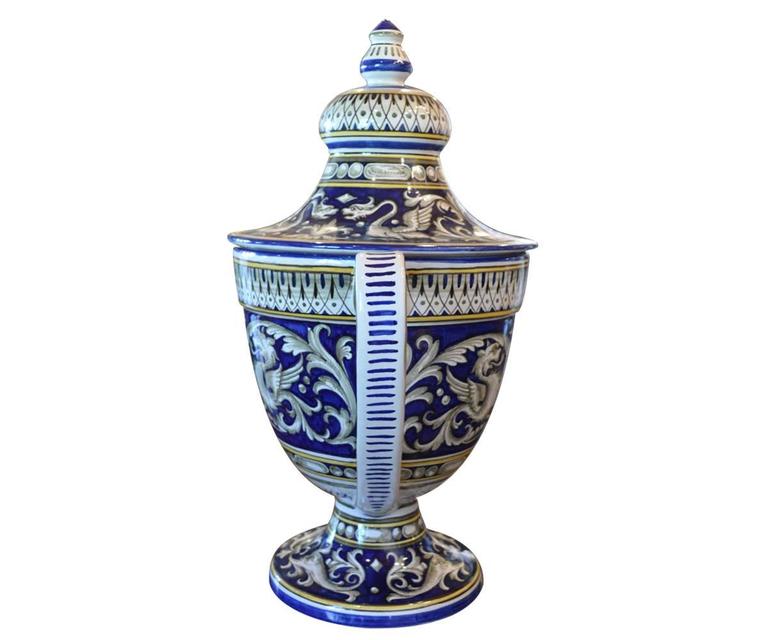 Signed Majolica Hand-Painted Sberna Deruta Italian Urn For Sale at 1stDibs