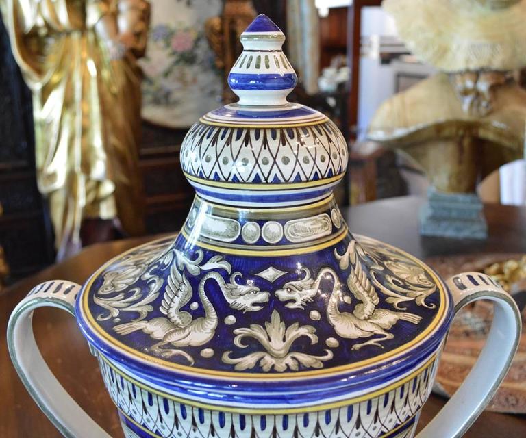 Signed Majolica Hand-Painted Sberna Deruta Italian Urn For Sale at 1stDibs
