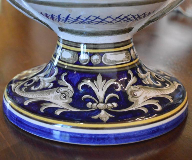 Signed Majolica Hand-Painted Sberna Deruta Italian Urn For Sale at 1stDibs