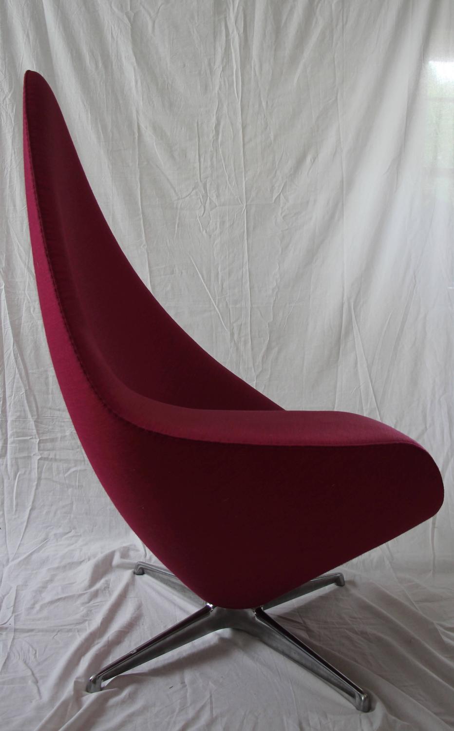 Erik Magnussen Plateau Lounge Chair at 1stdibs