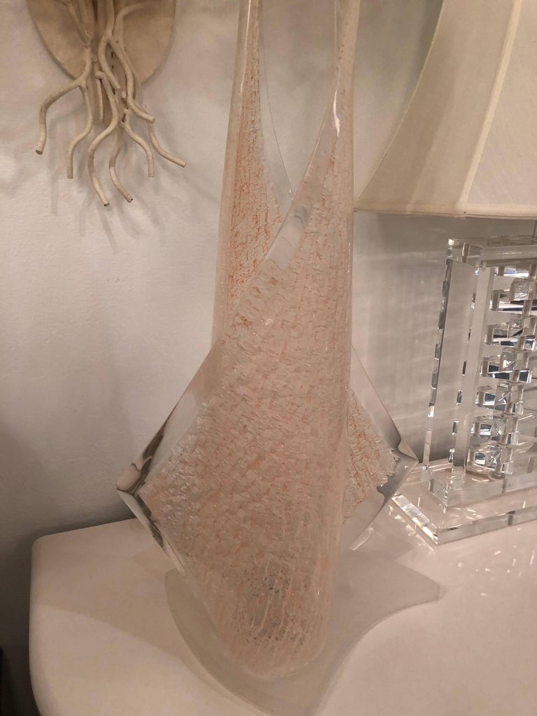 Pink Lucite Vintage Table Lamp Hollywood Regency For Sale at 1stDibs