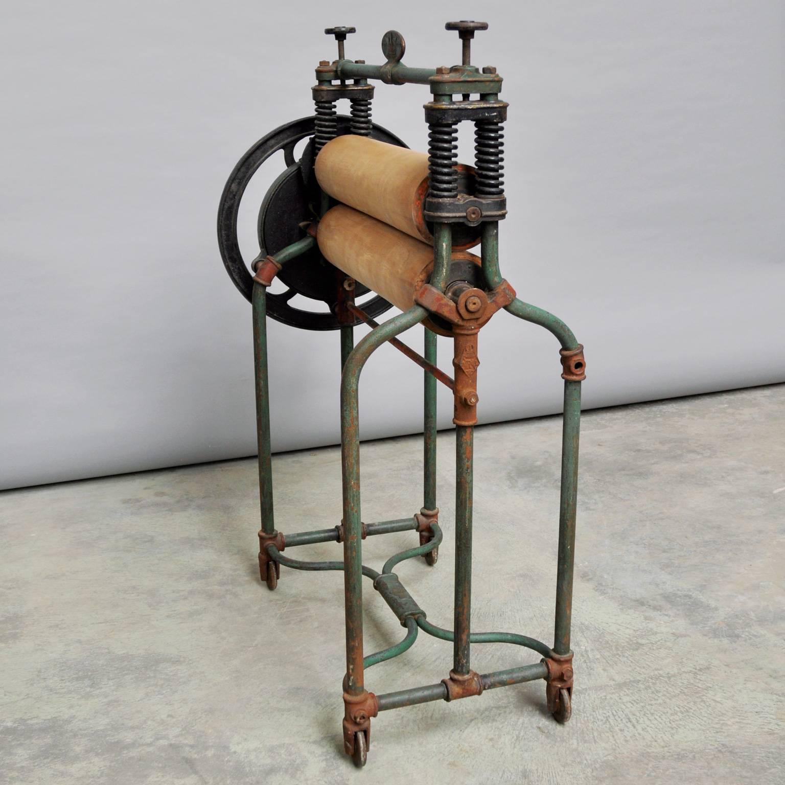 Vintage Mangle, 1920s at 1stDibs | mangle for sale, antique mangle, mangle iron vintage
