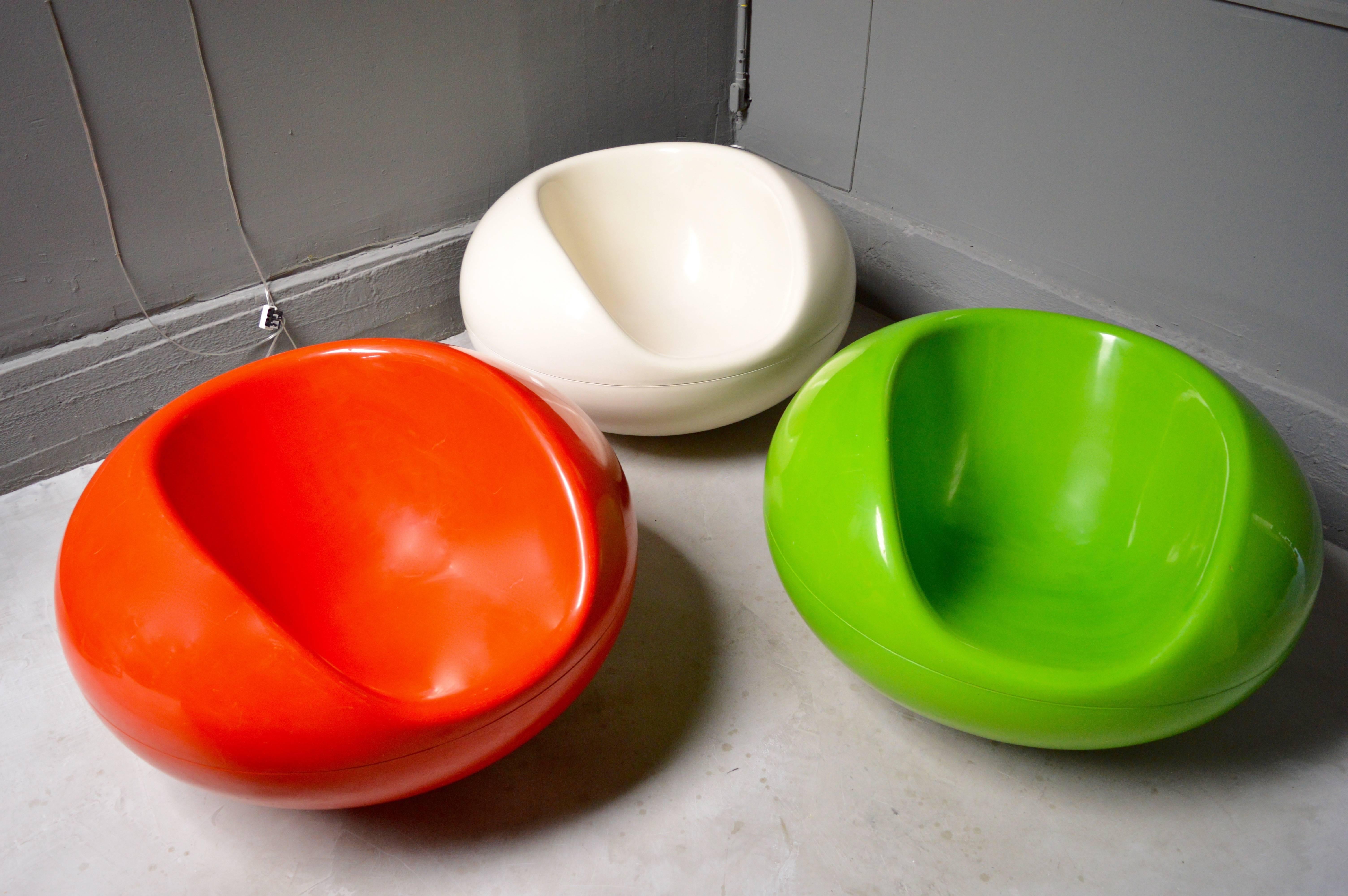 Eero Aarnio Green Fiberglass Pastil Chair at 1stDibs | eero aarnio ...