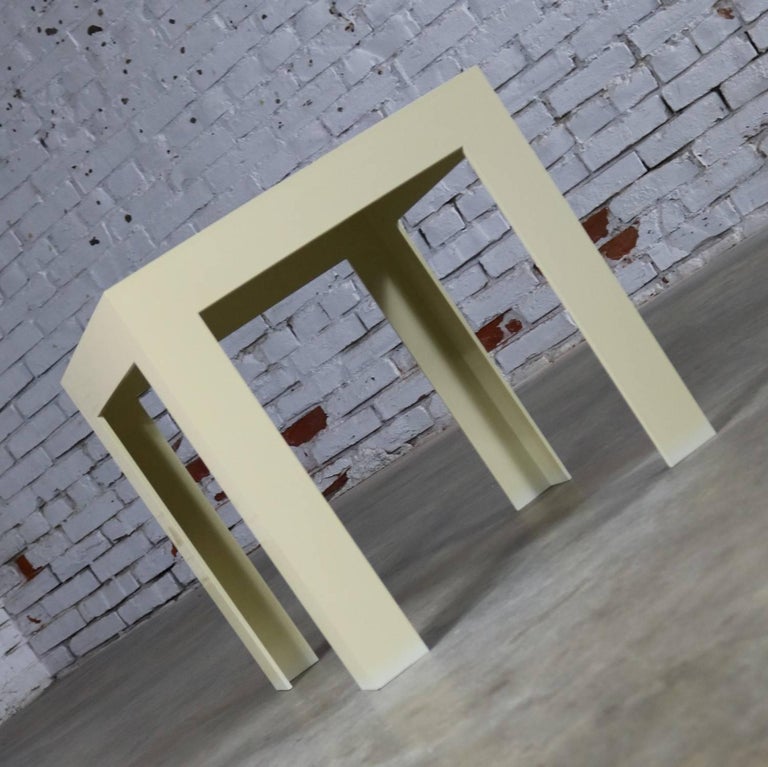 Syroco Parsons Tables White and Ivory Plastic Mid-Century Modern at 1stDibs