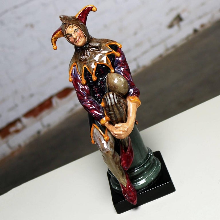Royal Doulton Porcelain Jovial Sitting Jester Figurine HN2016 at ...