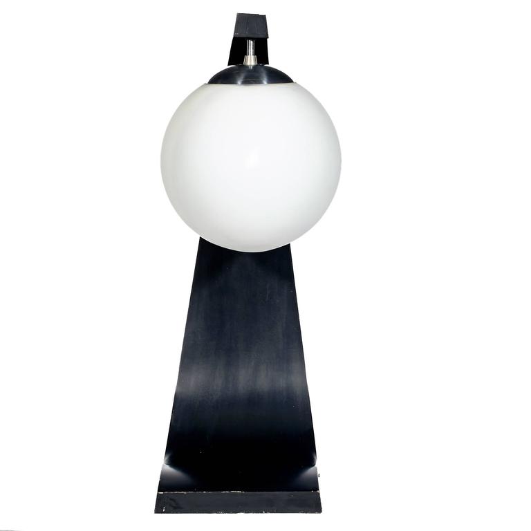 1960s Modeline Black Lacquered Table Lamp at 1stDibs