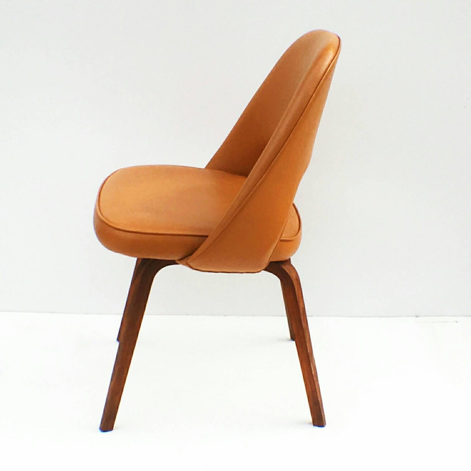 Four Set of Four Early Eero Saarinen Executive Chairs with Wooden Legs ...