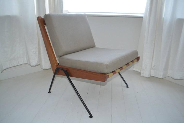 Pair of Teak Chevron Lounge Chairs by Robin Day for Hille at 1stDibs