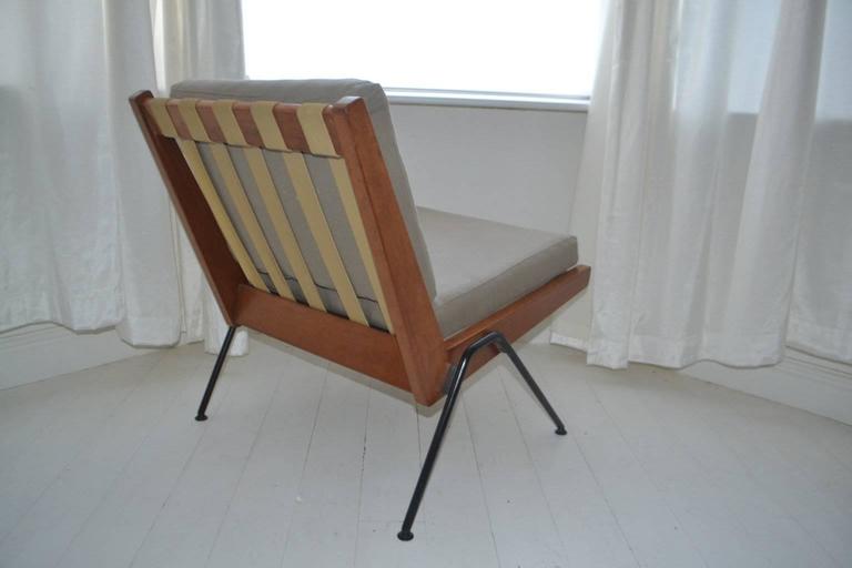 Pair of Teak Chevron Lounge Chairs by Robin Day for Hille at 1stDibs