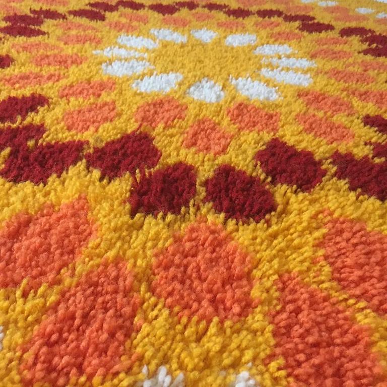 Vintage Pop Art Rug Flower Power, 1970s Modernist Mid-Century at 1stDibs