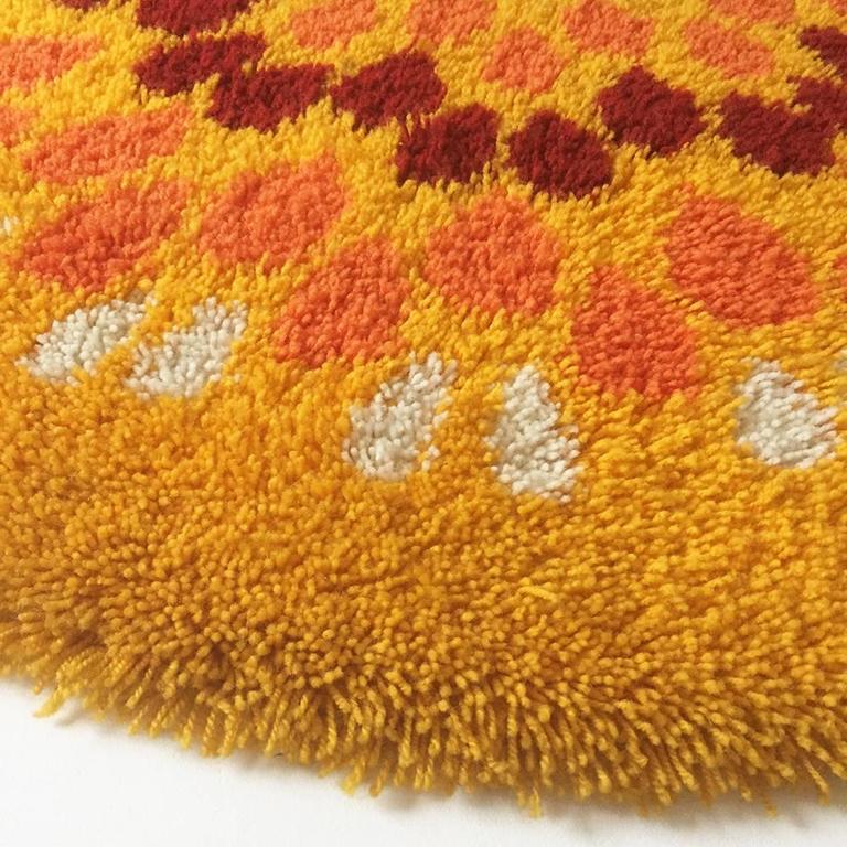 Vintage Pop Art Rug Flower Power, 1970s Modernist Mid-Century at 1stDibs