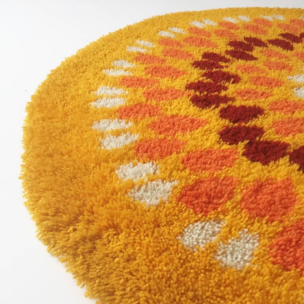 Vintage Pop Art Rug Flower Power, 1970s Modernist Mid-Century at 1stDibs